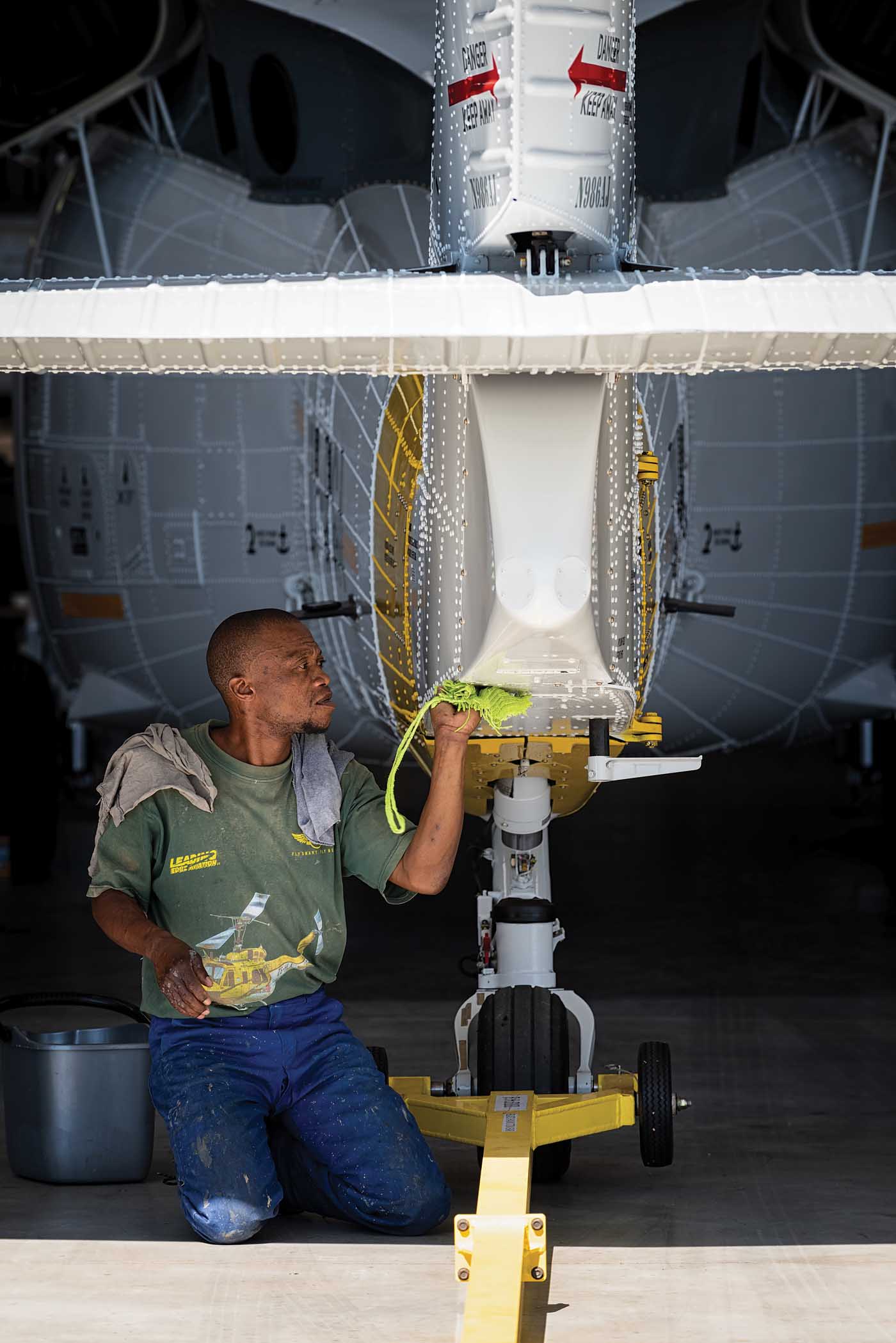 News :: Vertical Magazine News :: Leading the way: Leading Edge Aviation