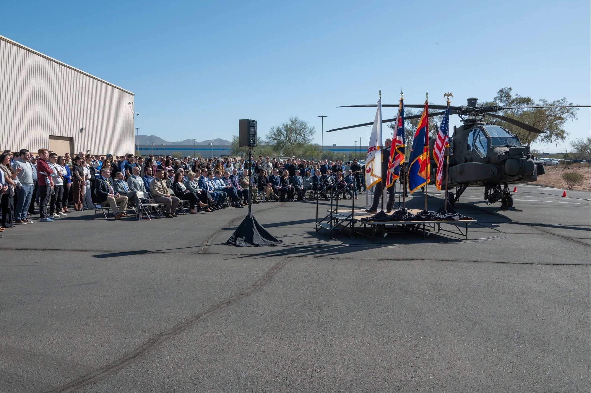 Apache Helikopter Fargeleggingssider